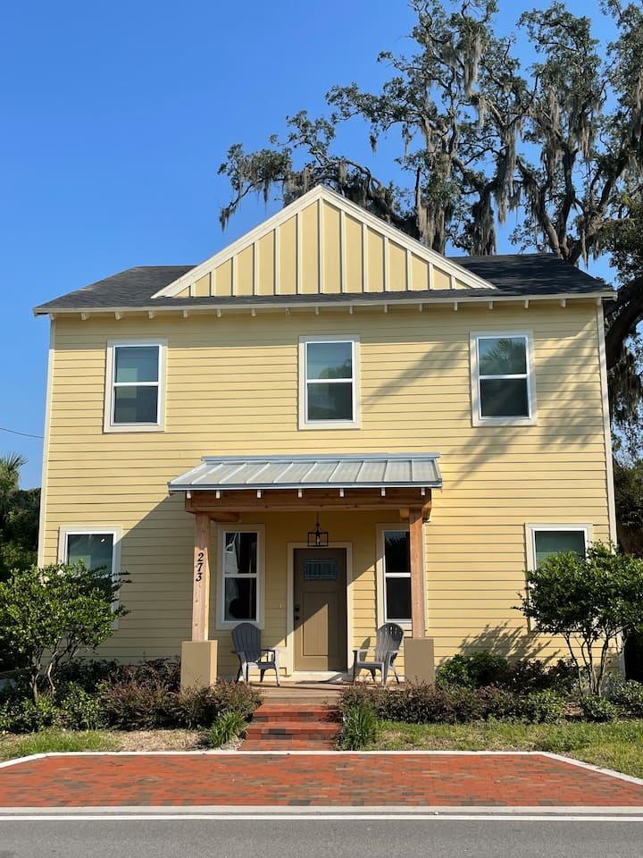 New Home In Historic Longwood - Lake Mary, FL
