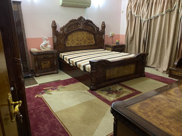 Private Rooms In Hilla Babylon - Irak