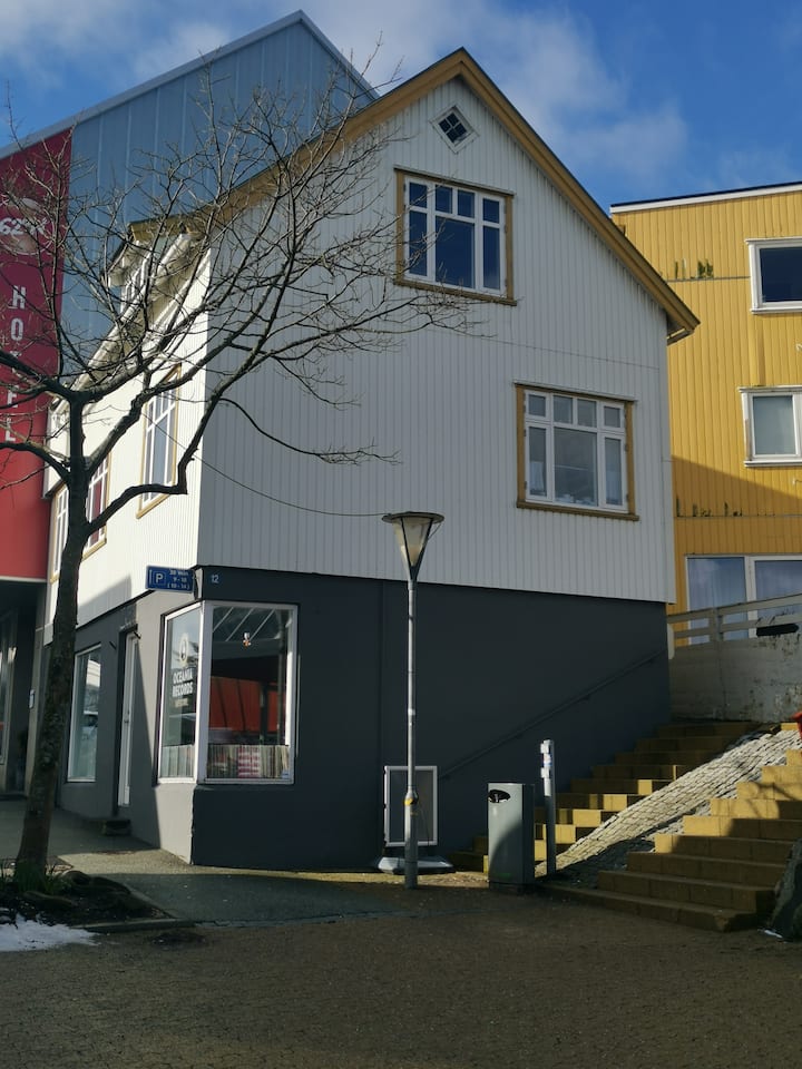 Overnat Midt I Tórshavn - Faroe Islands