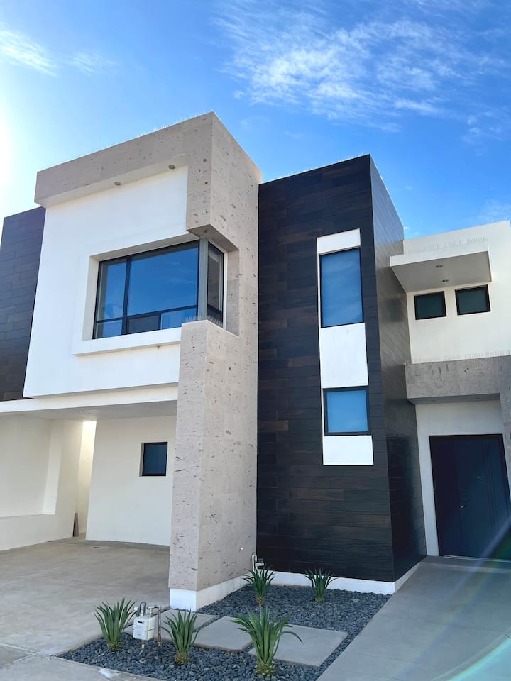 New Modern Spacious House - Mexicali