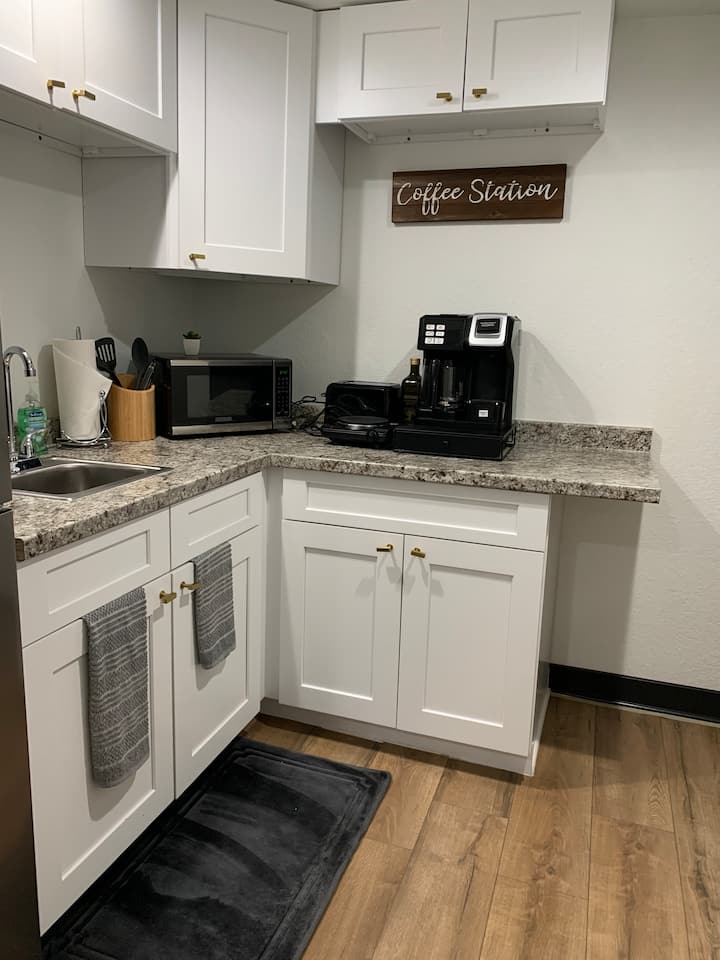 Central Budget Friendly 420 Abode - Denver