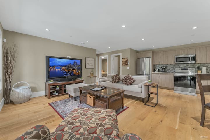 West Van Modern Private 2 Br Suite - Chypre