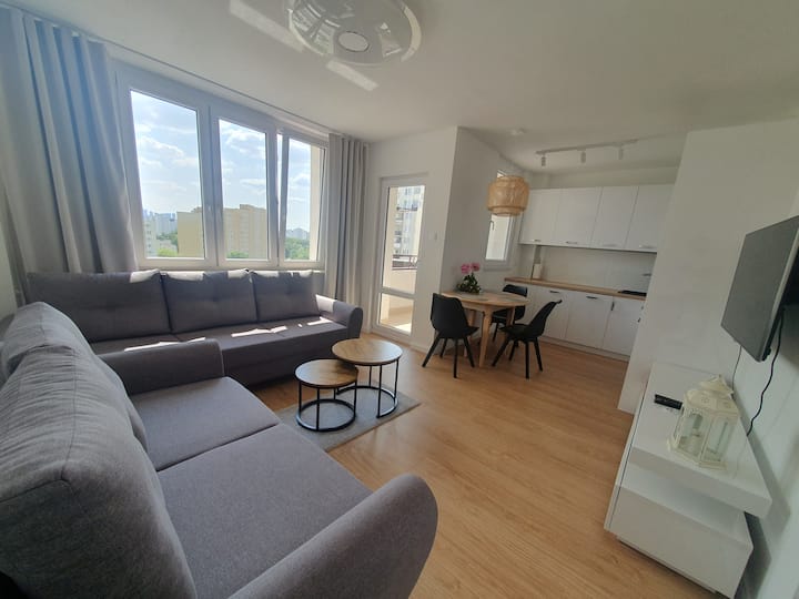 Great Apartment Close To The Metro - Warsaw
