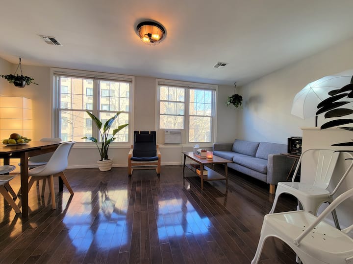 Oasis 3 - Near Yankee Stadium - The Bronx, NY