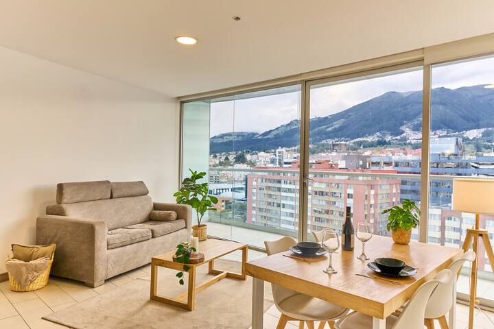 Boho Apt + Balcony In La Carolina, 60” Tv 4k - Quito (Ecuador)