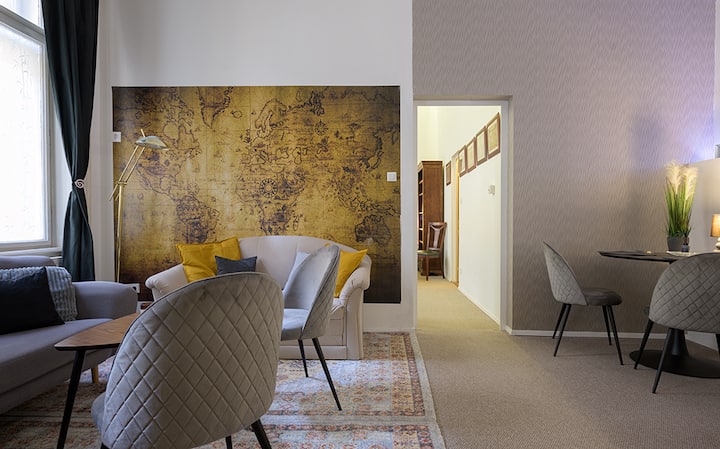 Stylish Grand Suite In Budapest - Budimpešta