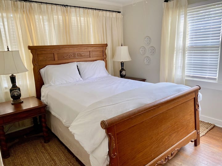 Country Club Cottage - Dothan, AL