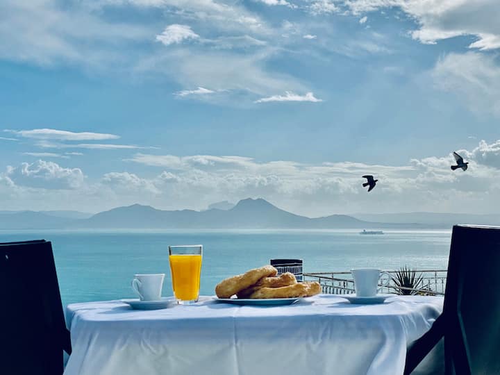 Elevated Abode Stunning Views And 2 Premier Suites - Marsa