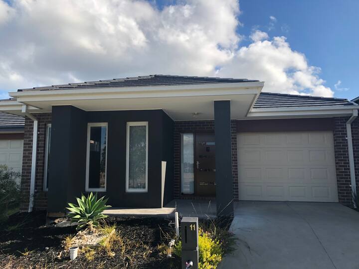 Quality Home, Quality Life - 11 - Gumbuya World, Tynong North