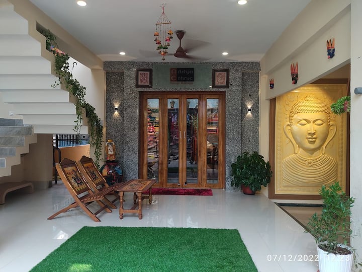 Rose - A Serene Space In The Midst Of Greenery - Bhubaneswar