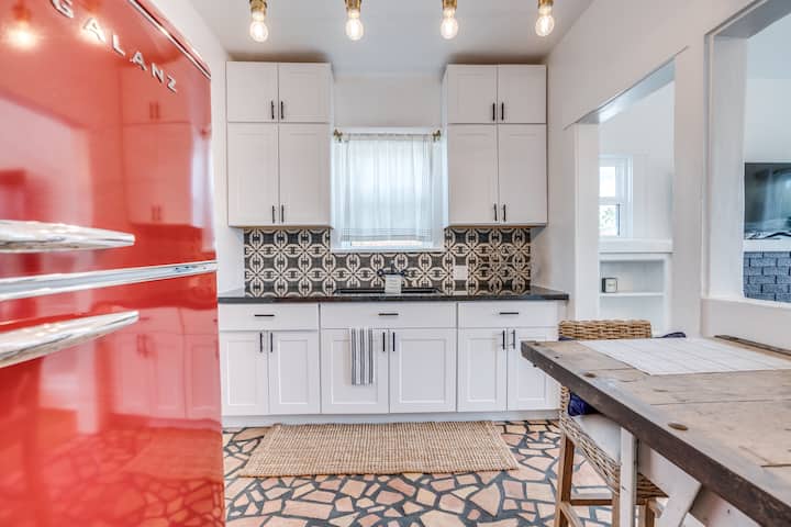 1926 Historic Stunner | Walk To U Of A | 2 Br 1 Ba - Sonora