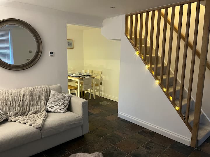 Mount Cottage - Conwy