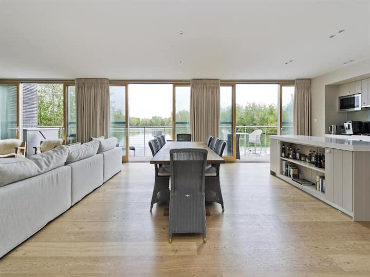 Heron Lodge, Cotswold Luxury Cabin - Bibury