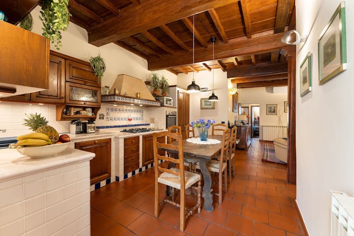 Authentic And Charming 3 Bedrooms Appartment - Floransa