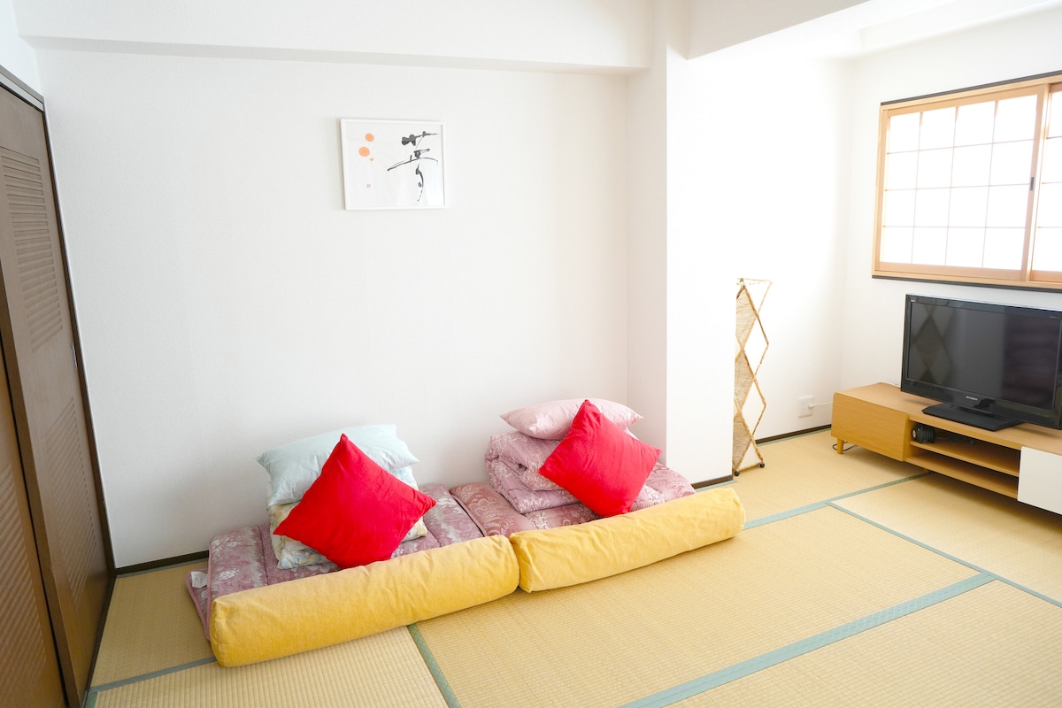 B501/Osaka popular spot Kuromon market 6 minutes on foot, Nipponbashi ...