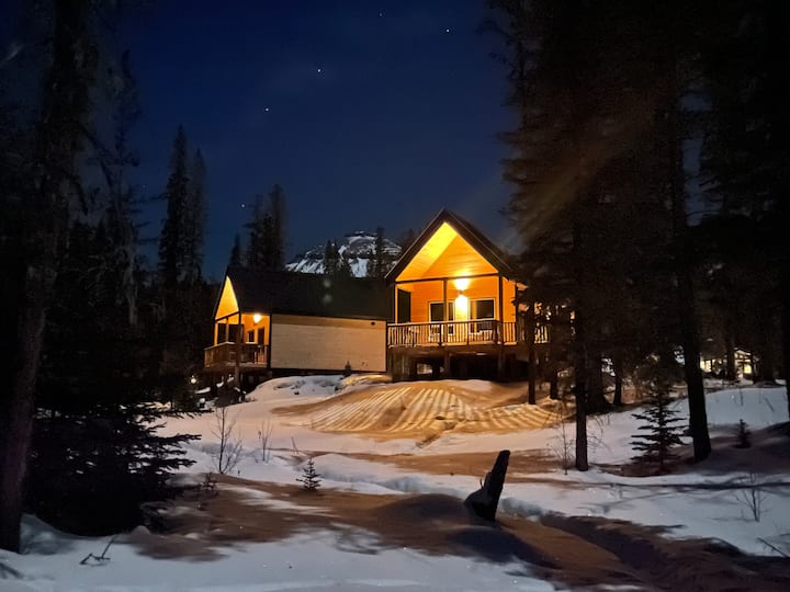 Expanse Cottages - Joby Chungo Stargazer Cabin - Alberta