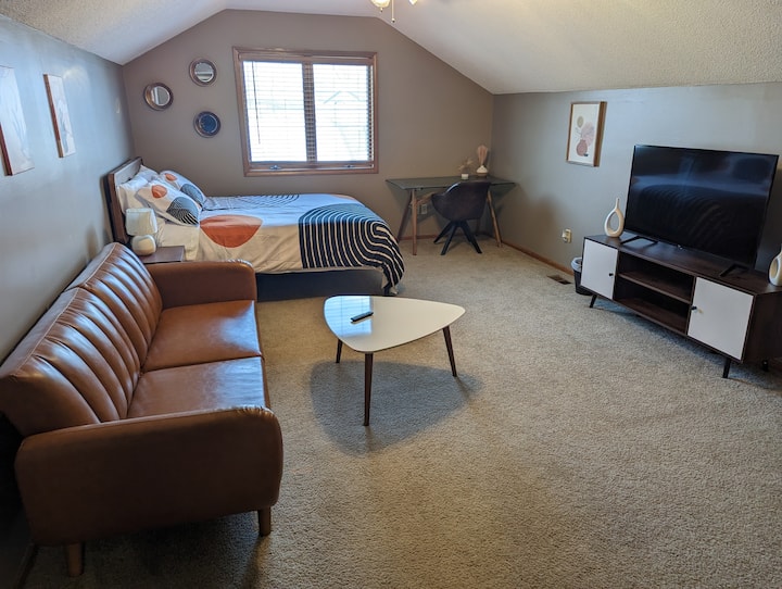 The Mid Century Modern Room - Fort Wayne, IN