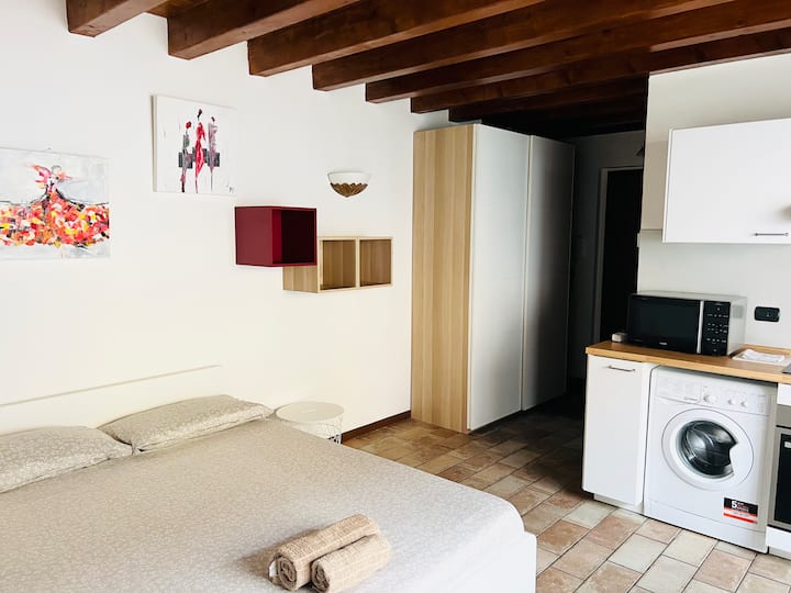 Moody Flat In Bergamo City & Orio Airport - Bergamo Orio al Serio Airport (BGY)