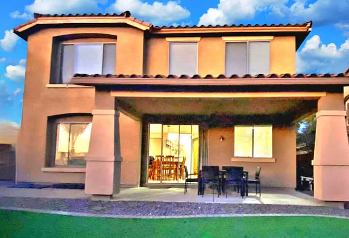 Cozy 5-bedroom Oasis With A Pool - Casa Grande, AZ