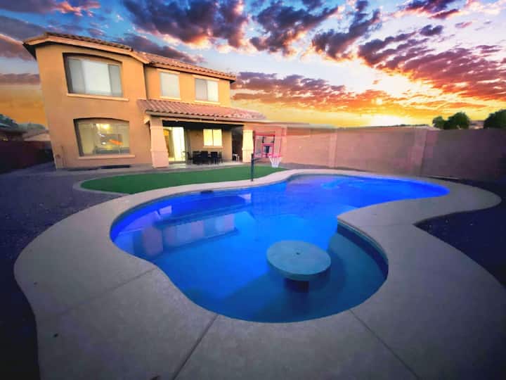 Cozy 5-bedroom Oasis With A Pool - Casa Grande, AZ
