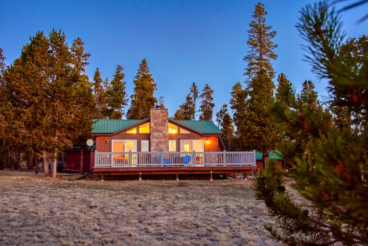 Black Wolf Cabin | Private, Ski Breck, Epic Views! - Fairplay, CO