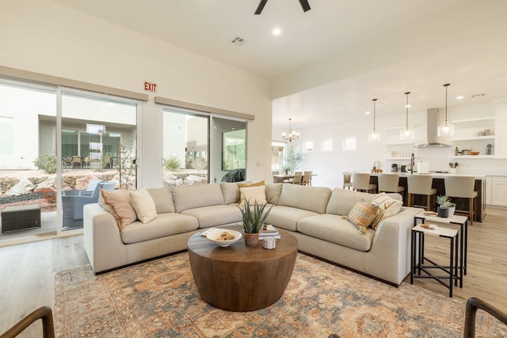 Avery: Bright & Spacious Family Getaway - Hurricane, UT
