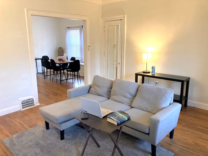 Remodeled Unit Near Clev Clinic - Cleveland Heights, OH