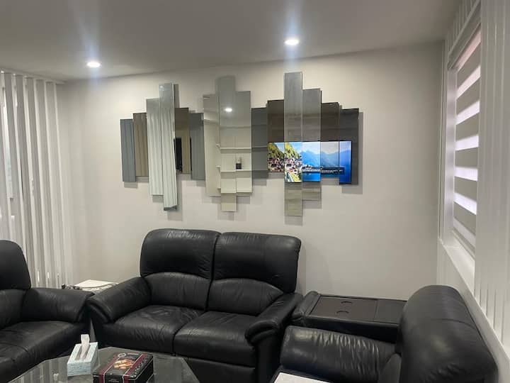 Clean & Cozy Guest Suite In Delta’s Sunshine Hills - Delta