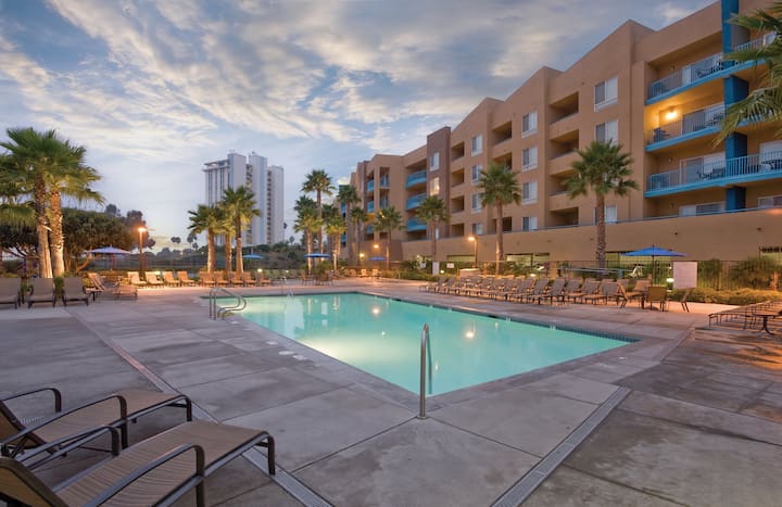 Marina 1 Bedroom Condo Oceanside - Strand Beach, CA