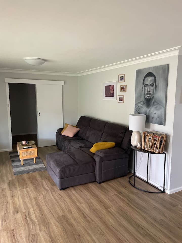 Little Gem Near Cbd - Tamworth