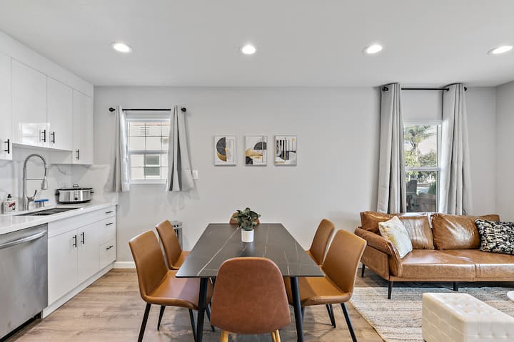 Jane's Home (Al) | Downtown Private Room 3 - San Jose, CA