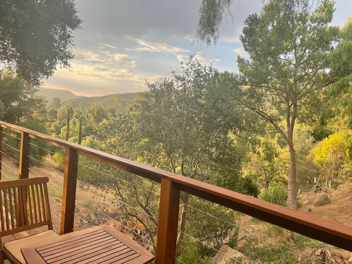 Cozy Coyote Canyon Hideout - Topanga, CA