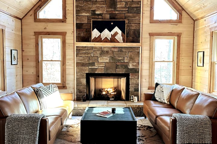 Cozy mountain hideaway near downtown & lake - Cabins for Rent in Blue ...