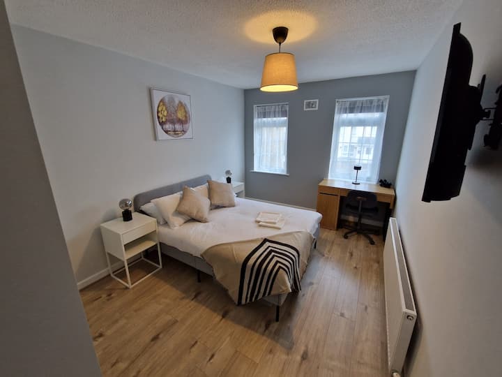 Sunny Double Bedroom In Dublin 1 - Dublin