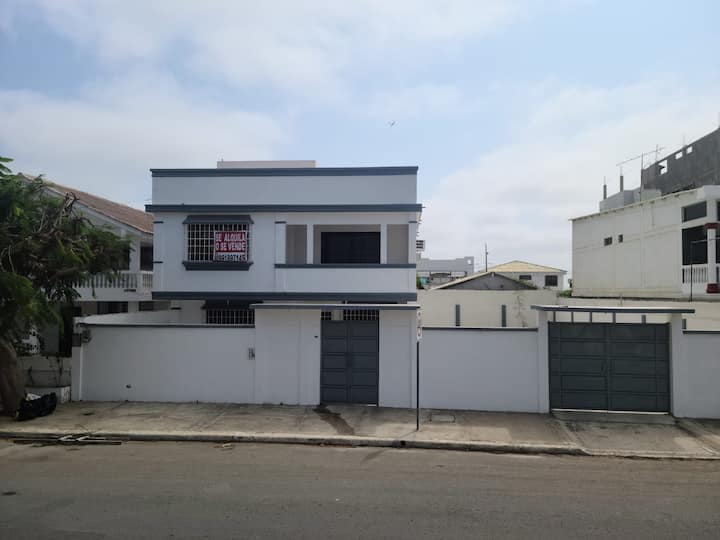 Casa Grande Salinas Amoblada - Salinas