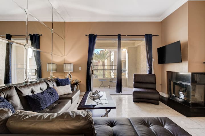 Las Vegas Strip Luxury Penthouse 2+ Bdrm - Henderson, NV