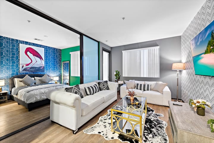 Modern Well Design /Spectrum/disneyland. - Santa Ana, CA