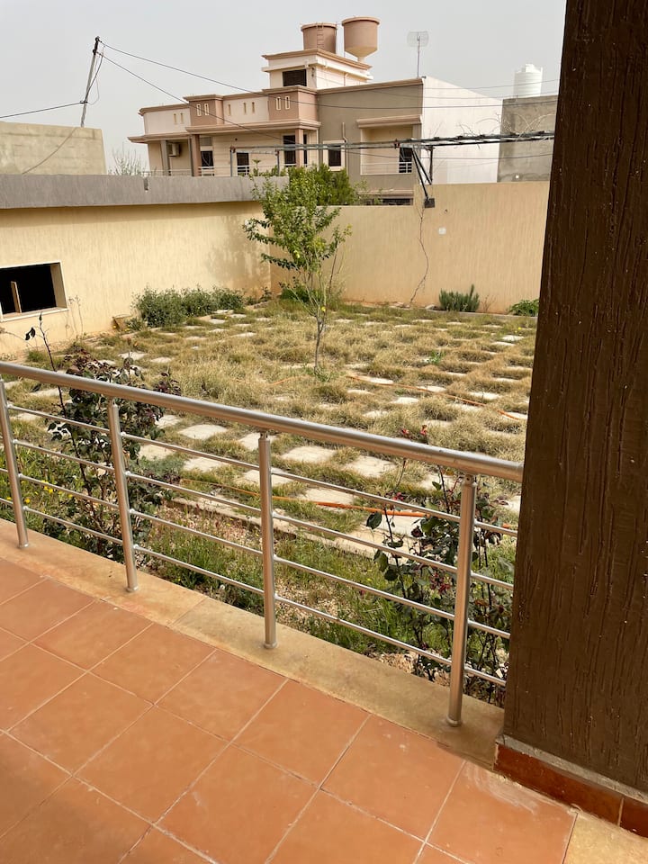 For Long Term Rent - リビア