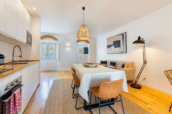 Portuguese Design Boutique Apartment With Terrace - Lisbona