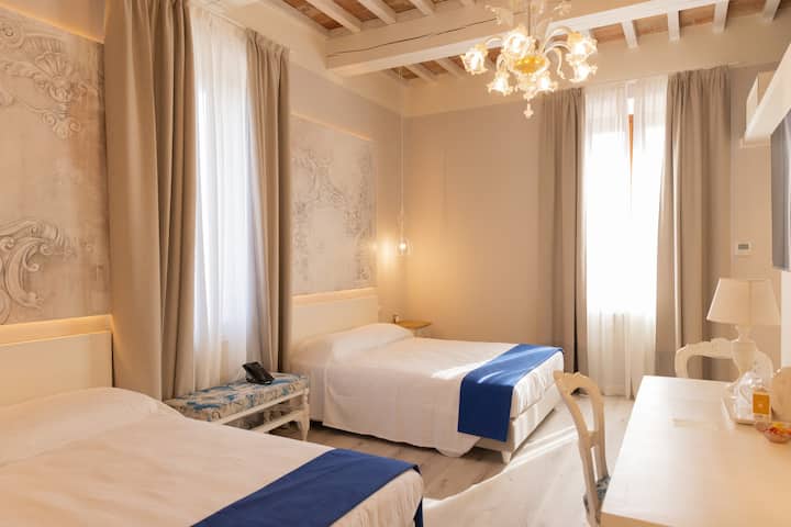 Stanza 11 In Villa La Personala - Mirandola