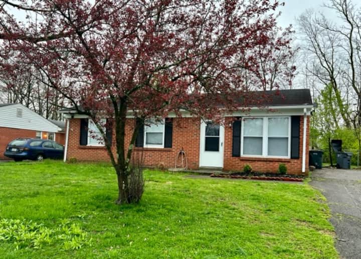 3 Bedroom, 1 Bath Home - Lexington, KY