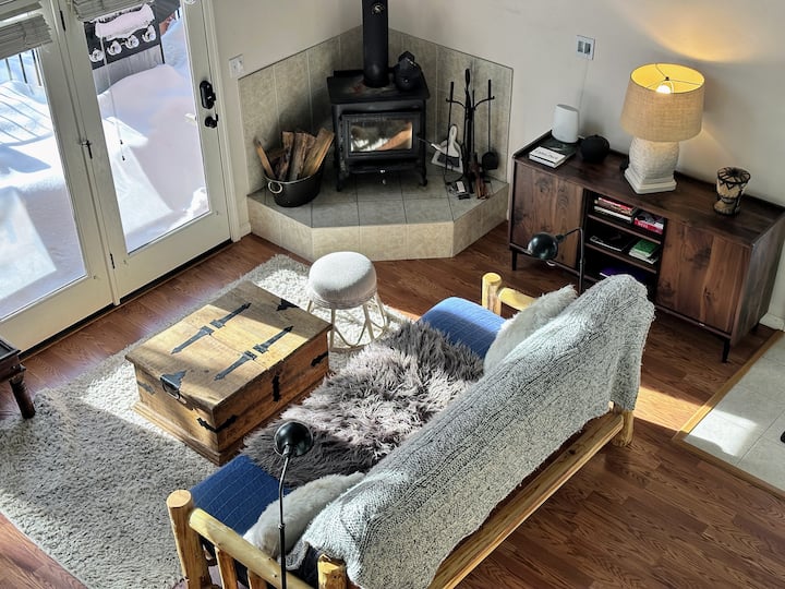 Wanderlust Cabin + Studio Apt. - Camp Nelson, CA