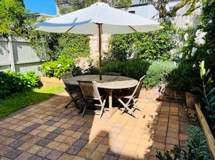 Cottage In The Heart Of Balmain - Sydney