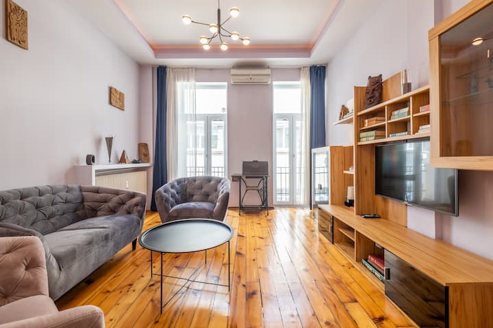 Charming 2bdr Apt In Historic Center With Parking - Sofia