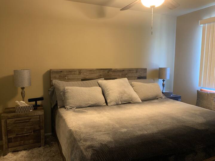 Small, Bright, & Cozy Space! - El Paso, TX