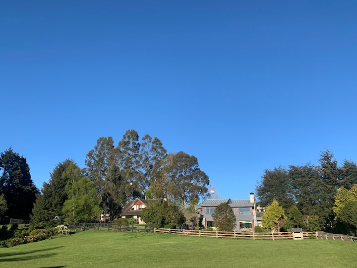 Estupenda Casa En Condominio Con Acceso Al Lago - Chile
