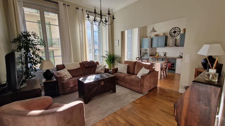 Nice Room In Nice -
Home From Home - Niza