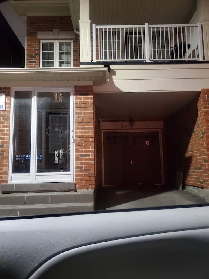 Cozy And Quiet - Brampton