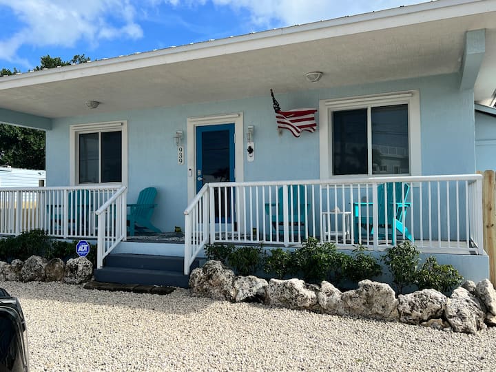 Tranquility Key Largo Beach Theme Spacious Home - Key Largo, FL