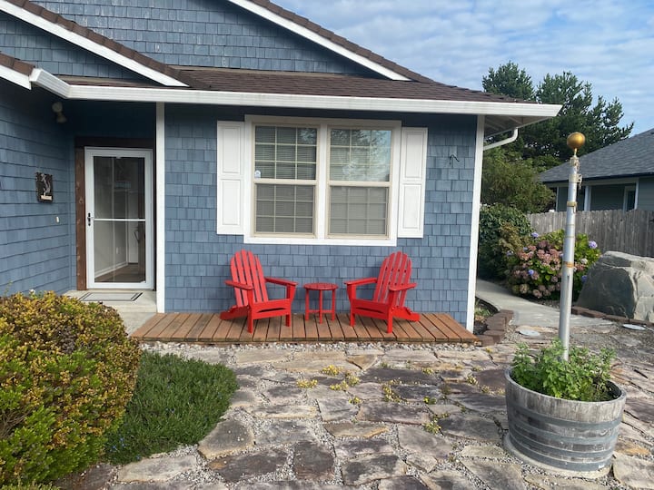 Location! Close To Beach, Discovery Trail, & Golf - Long Beach